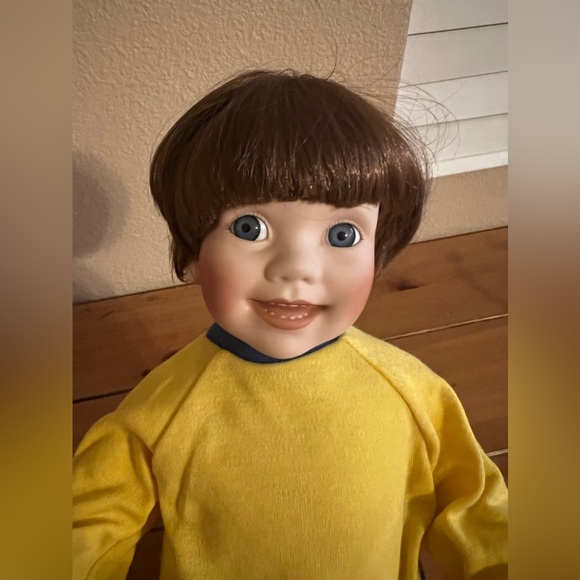 Danbury Mint | Toys | Danbury Mint Bobby Football Player By Eike ...